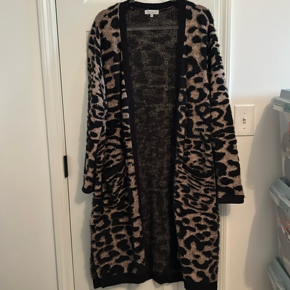Anatomie | Sweaters | Anatomie Animal Print Duster Cardigan With Front ...